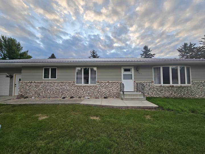 Symens House - Island Park, Rock Rapids