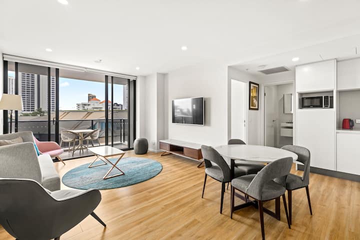 Family Friendly 2 Bedroom Apt In Surfers Paradise - Gold Coast