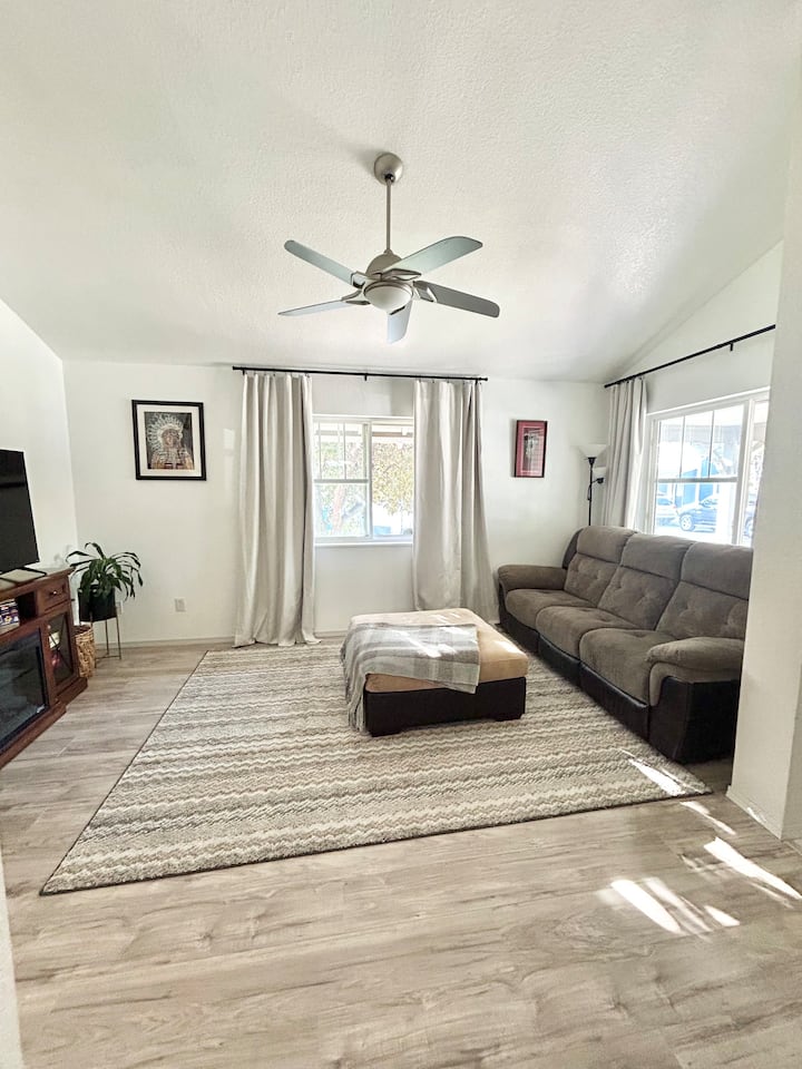 Fresh, Peaceful Home In Quaint Neighborhood. - Missoula, MT