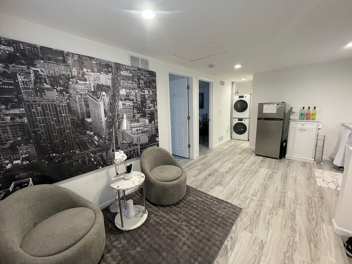 2 Bedrooms / 1 Bathroom - Westland, MI