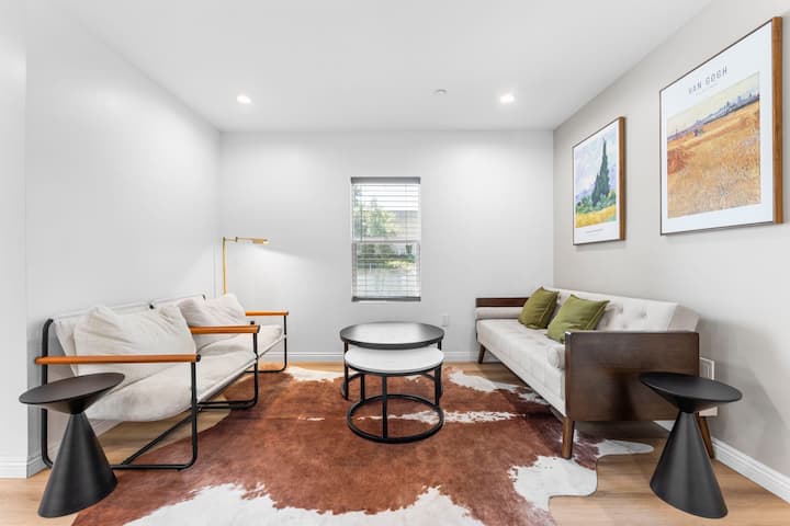 ° Monrovia | Spacious 2br Home W/ Kitchen - Arcadia