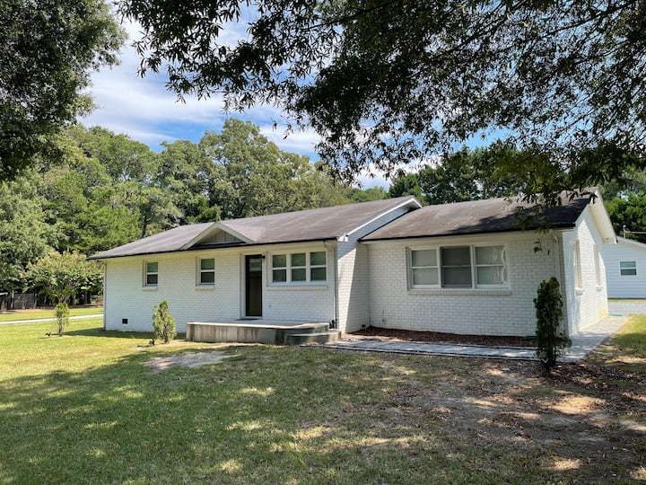 Cozy Minimalistic 3br House - Monroe, NC