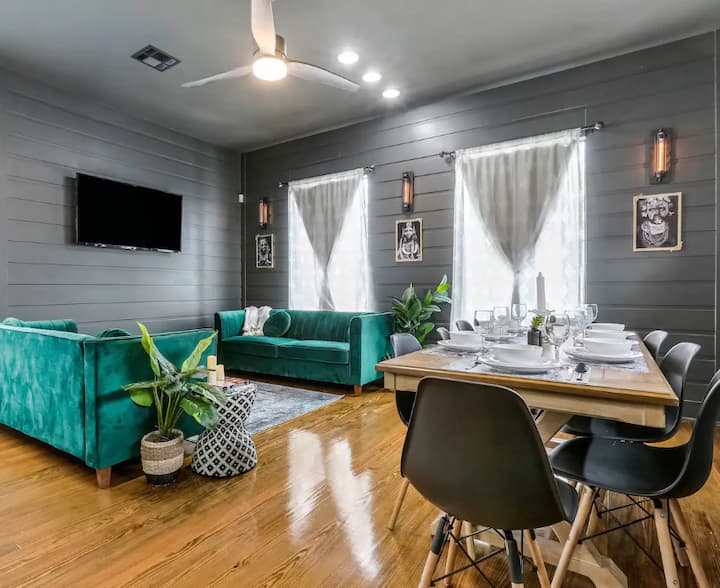 The Magic House Spacious Home Central To All! - New Orleans, LA