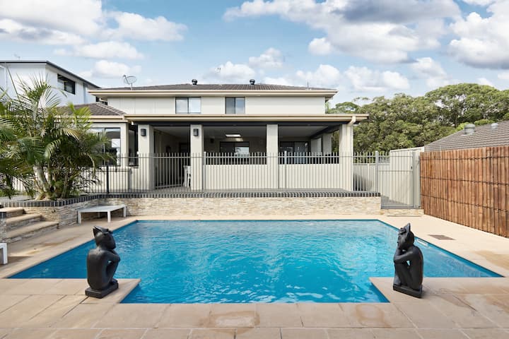 Kinara- 5 Bedrooms, Walk To Beach With Pool - Terrigal