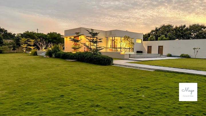 Soil Courtyard By Magostays-3br Luxury Pool Villa - Medchal