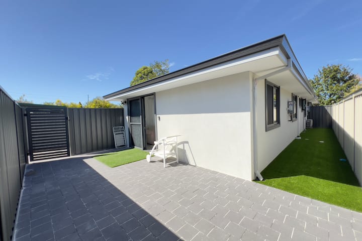Pet-friendly Airport 2br-stay Nr Cbd/dfo&crown - Kalamunda