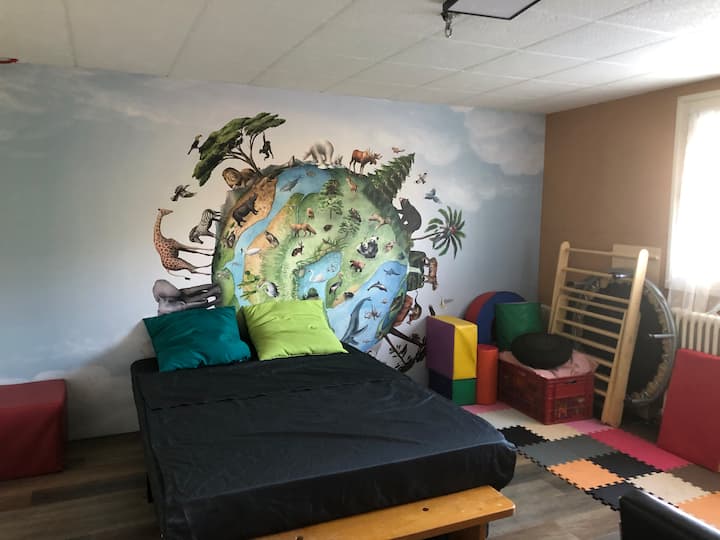 Chambre Dans Notre Maison à Bourg-en-bresse - Bourg-en-Bresse