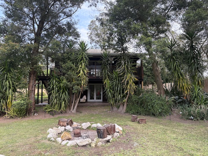 A Charming, Cozy Loft In The Heart Of Stormsriver! - Stormsrivier