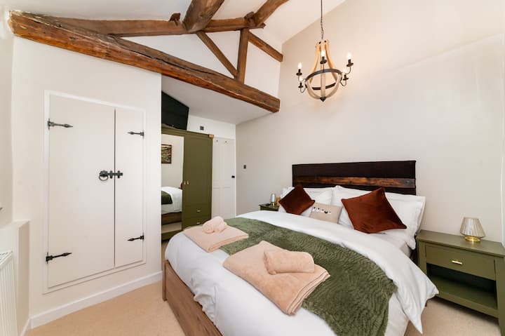 New Lovely Cottage, Logfire, Parking, Dog Friendly - Holmfirth