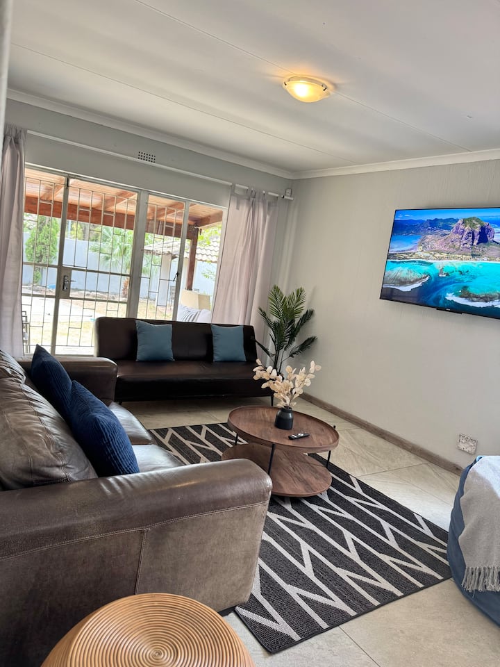 Home With Pool In Northriding - Chartwell