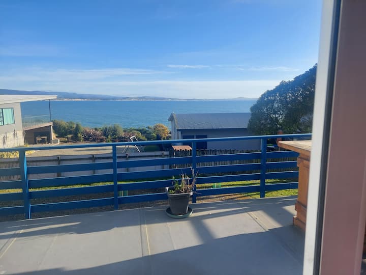 Moeraki Beach House - Hampden