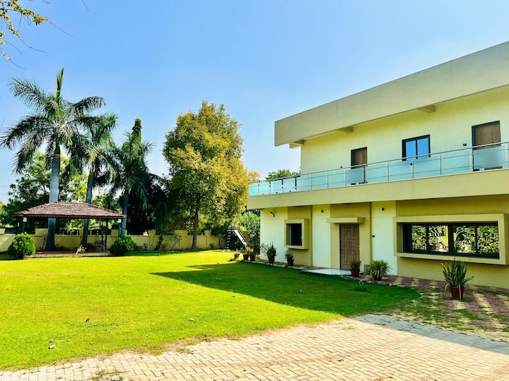 The Veridian Villa - Ahmedabad