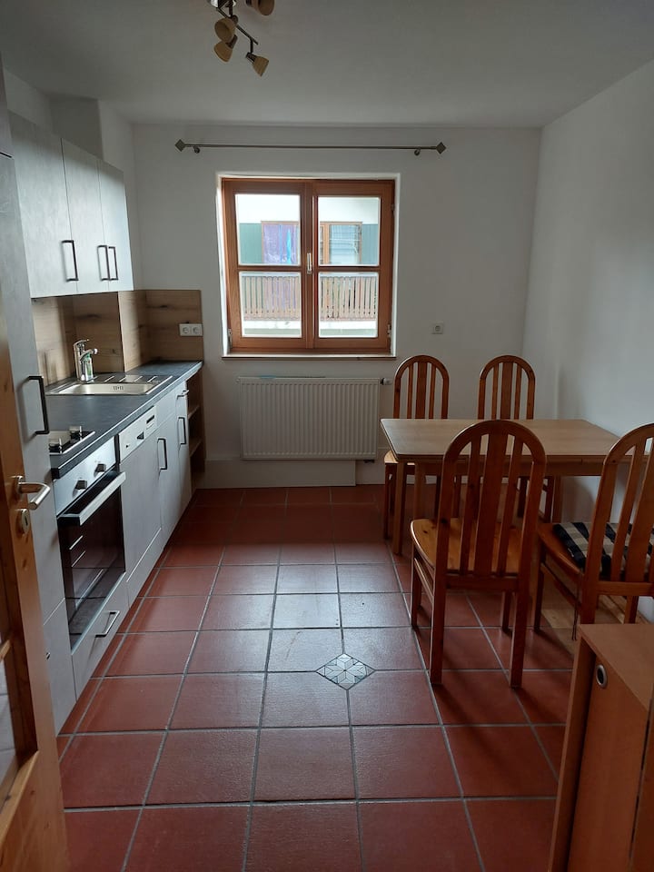 Gemütliche 2-zi-wohnung Mit Großem Bad - Gilching