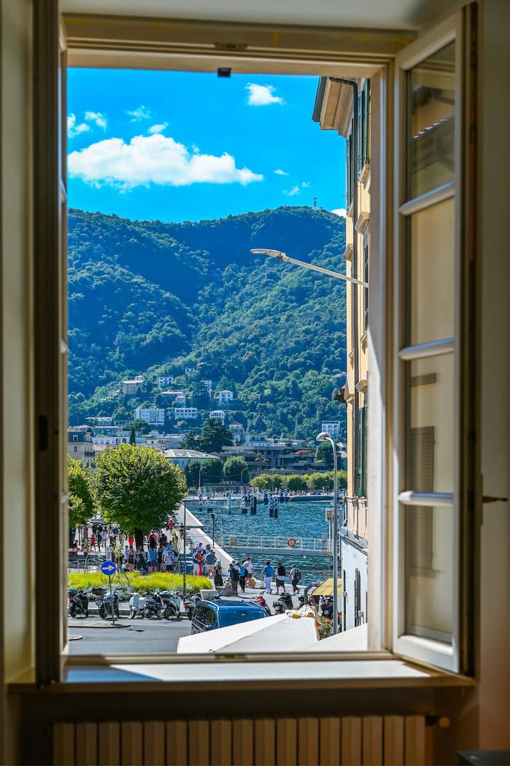 One & Only Lake View Apartment In Central Como - Como