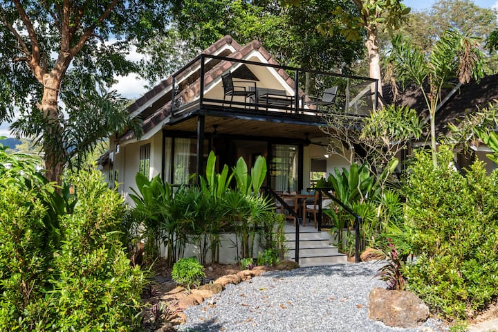 Tropical Retreat With Sea View - Centrally Located - Thailand
