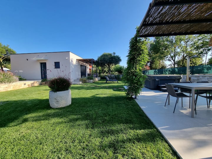 4r House With Jacuzzi Rovinj - Rovinj