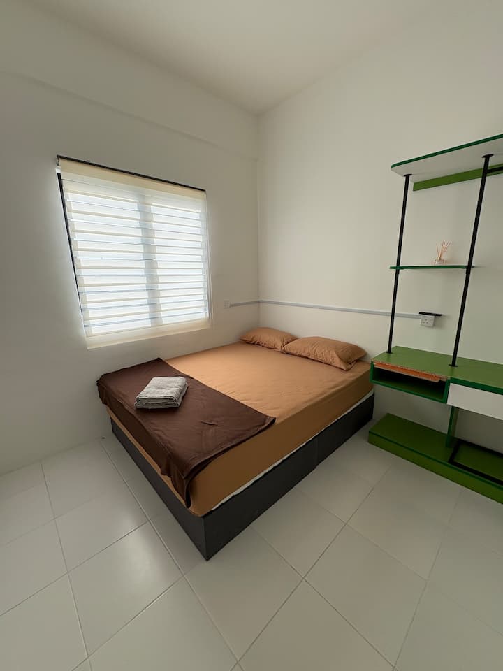 Mesra Traveler / Backpacker - Seri Iskandar