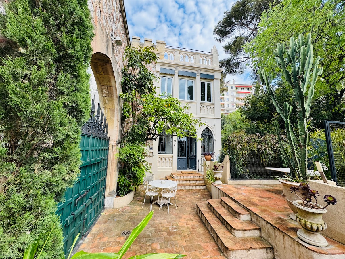 Villa roof top, downtown beach access - Houses for Rent in Nice ...
