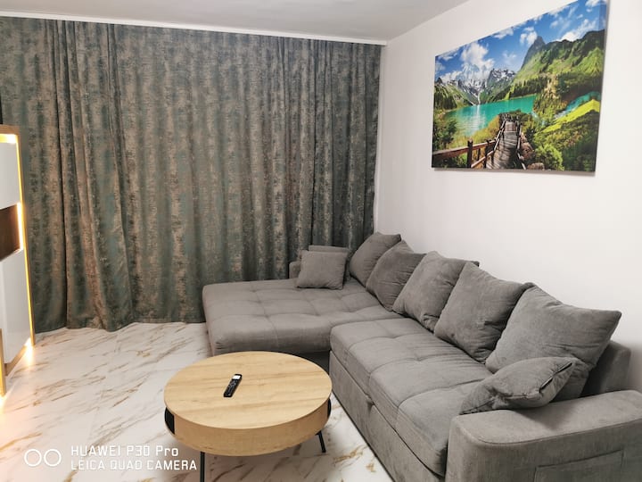 *Relaxare Premium* Apartament Cu Jacuzzi & Saună! - Brașov