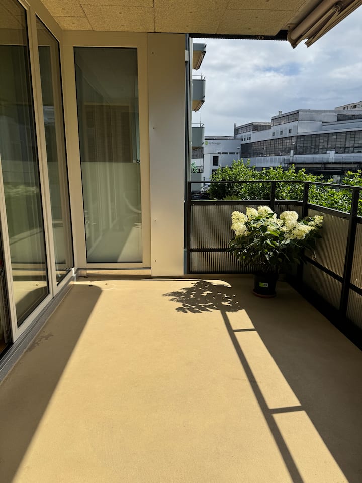 Zimmer Mit Eigenem Bad. 5 Minuten Von Flughafen Zh - Kloten