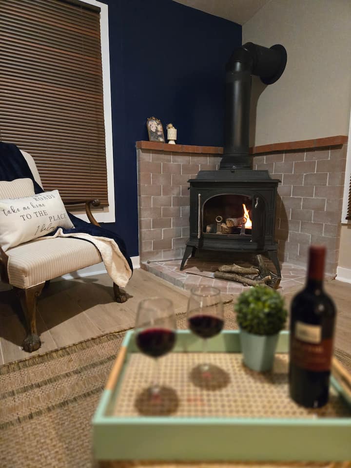 Cozy Cabin Retreat W/ Hot Tub & Wood Stove - Maine