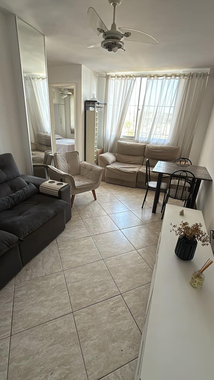 Apto Amplo Em Condomínio Fechado C/ Piscina E Vaga - Niterói