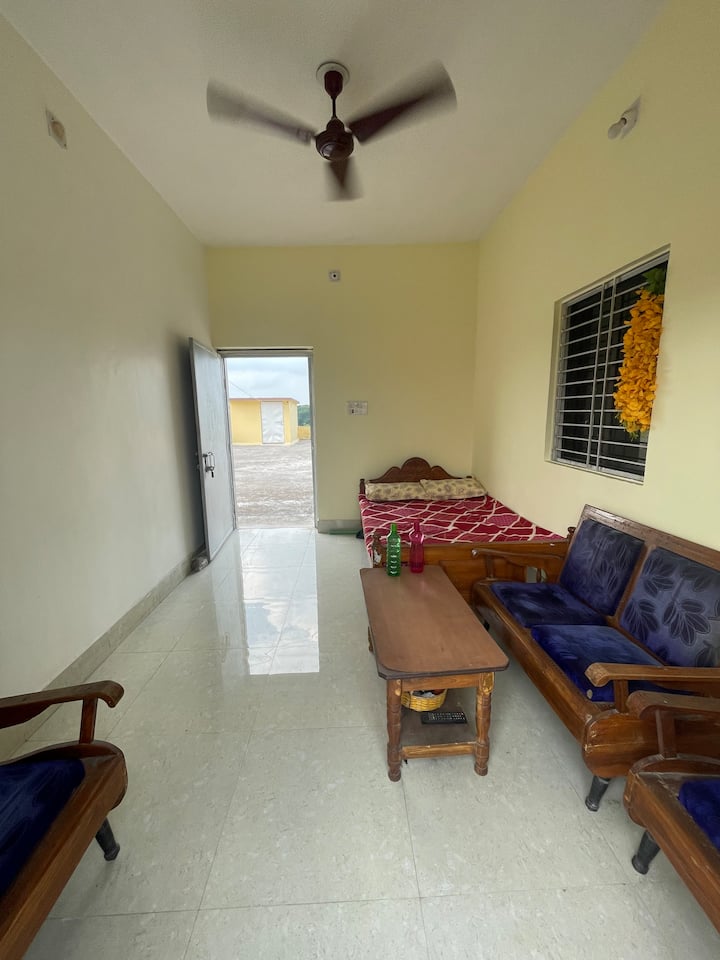 Majestic Hill View Room Big Terrace 1km To Station - Odisha