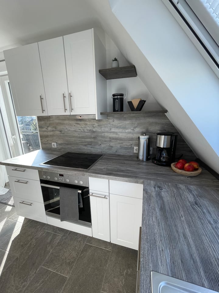 Gemütliche Maisonette-wohnung Mit Balkon - Sindelfingen