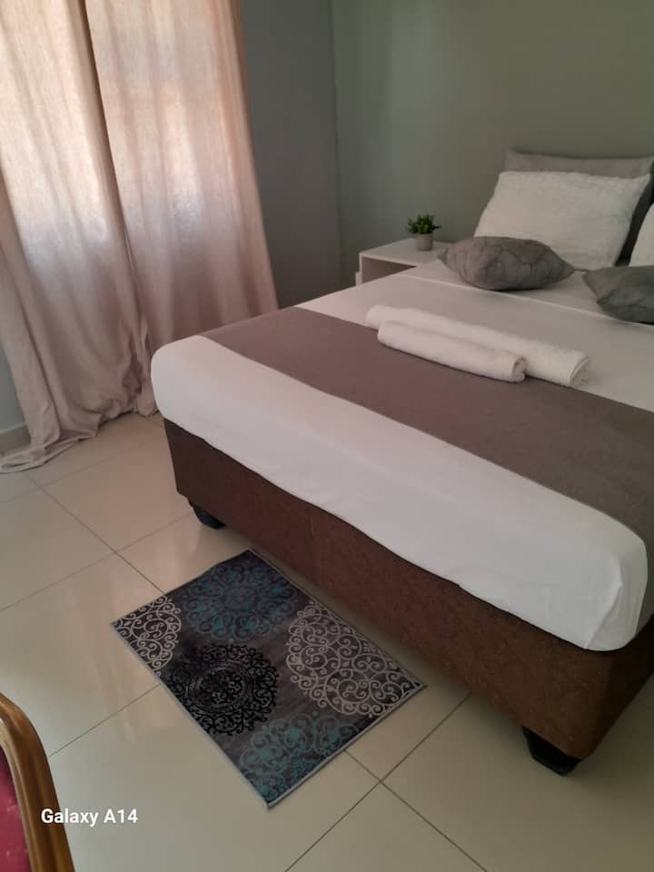 Thukhanahouse - Botswana