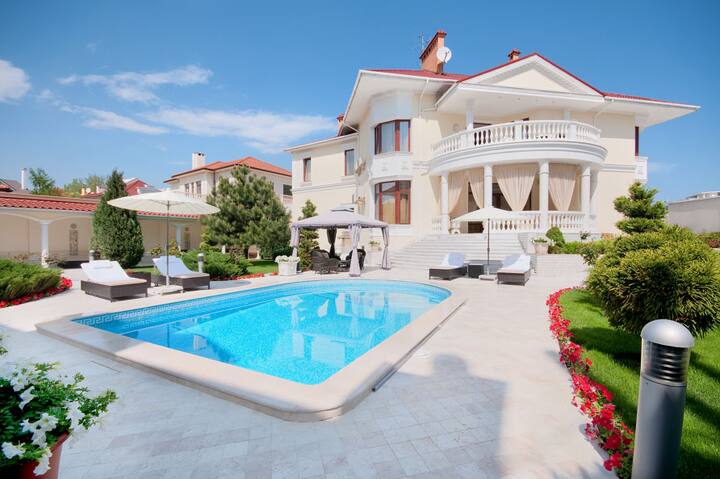 Grang Villa - дом возле моря, завтраки включены - Odessa
