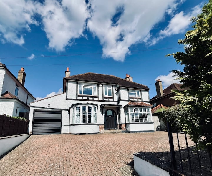4 Bed Detached Epsom - Surbiton