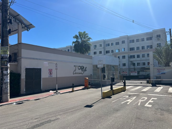 Apartamento Dois Quartos Em Condomínio Fechado - Serra