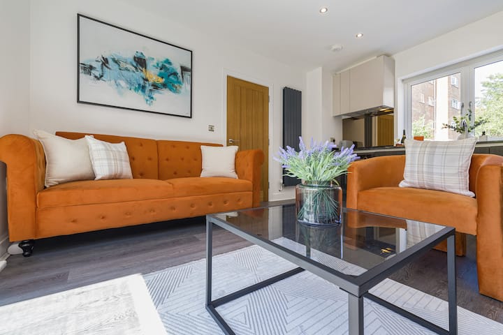 Spacious 3br Home - Hove - Sleeps 8 - Free Parking - Brighton