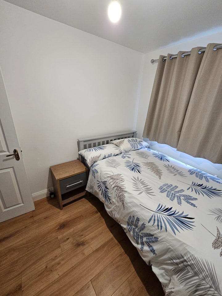 Keep It Tidy With Love!
No Kitchen Access - Waterford