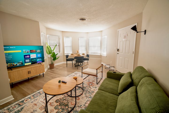 Stylish&cozy~backyard~parking~w/d~walk To Stadiums - 夏洛特