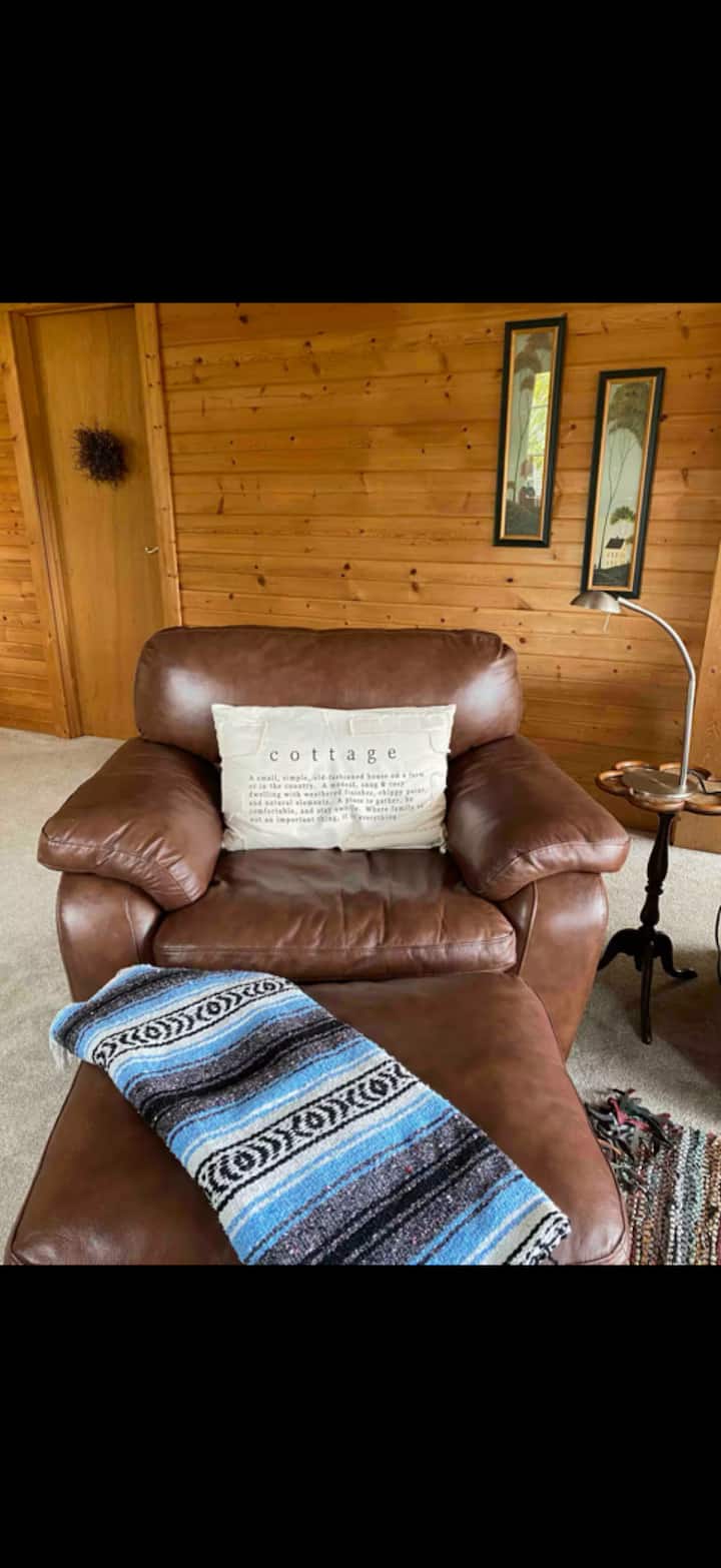 Lakeside Cottage With Views And Charm - Punderson State Park, Newbury Township