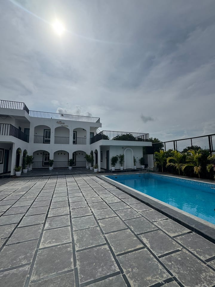 Larosa Villanova - Hyderabad