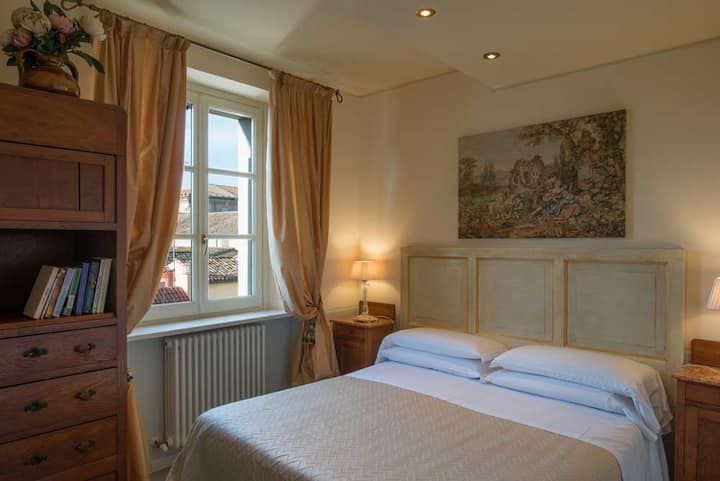 Elegante Bilocale Con Vista Mare. - Fano