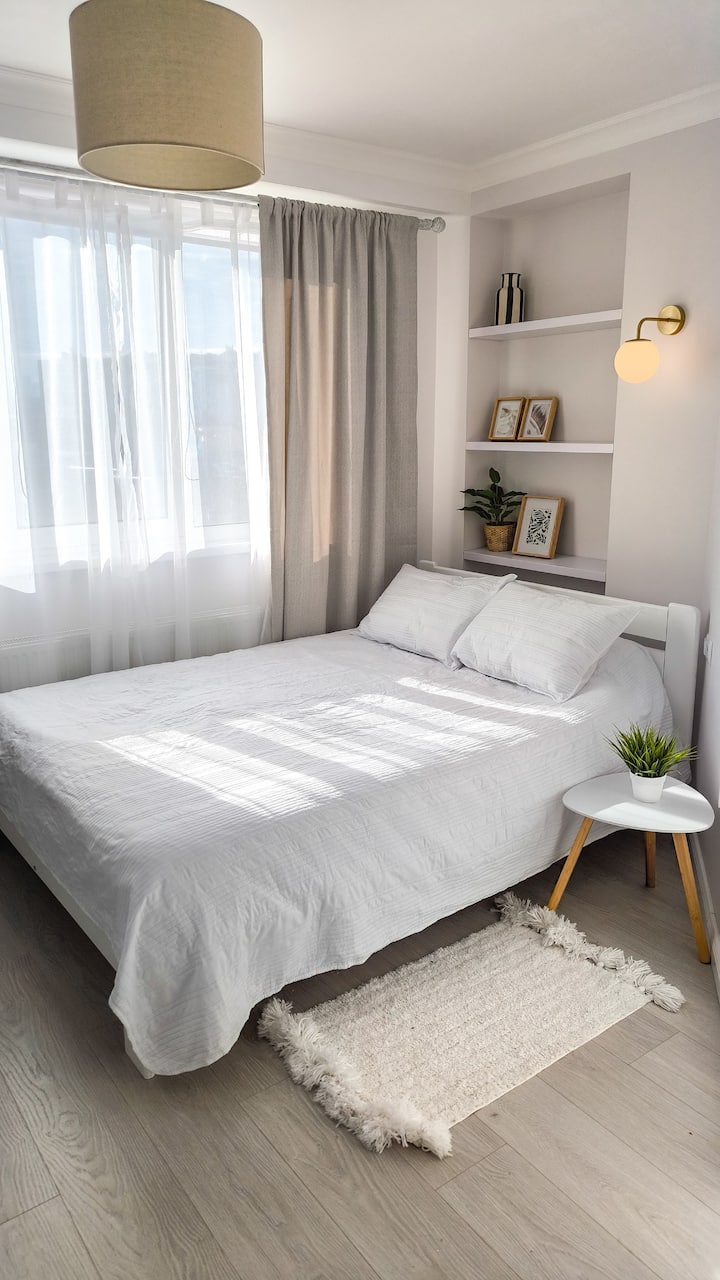 Bright Apartment Close To Large Park & Amenities - 摩爾多瓦