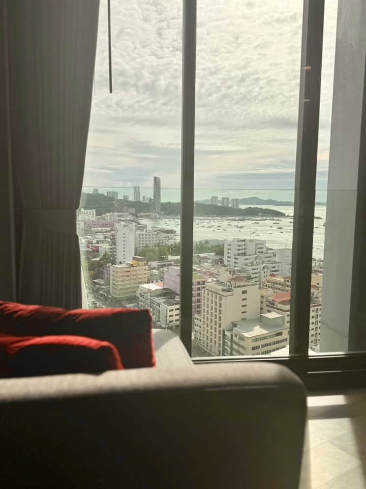 Edge Central Pattaya Seaview Floor 22 Big Room - Pattaya
