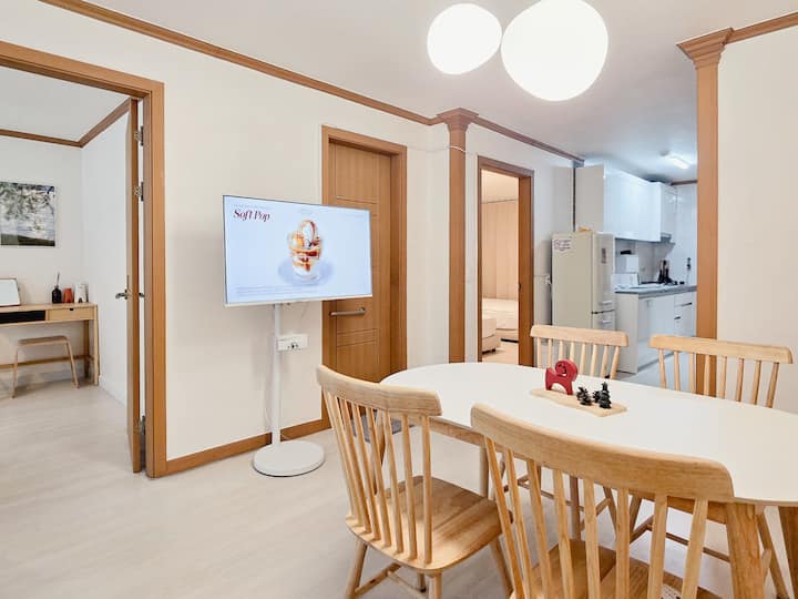 [공덕역4분] 3room/퀸2·싱글3/7인/서울역·홍대·여의도/장박할인·출장가족숙소/휴식 - Seoul