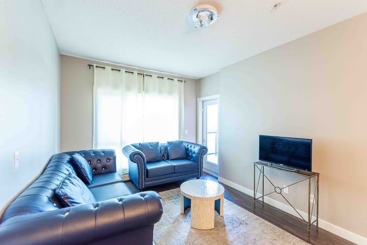 Chic 2 Bdrm Condo - Saint Albert