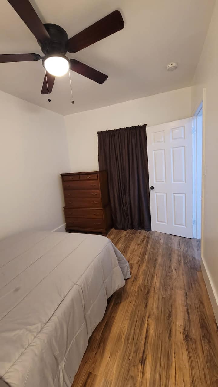 Small Clean Private Room In Great Location. - Reading, PA