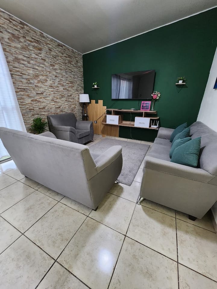 Townhouse 43 Metropolis@san Gabriel+pool+ac+wifi - El Salvador