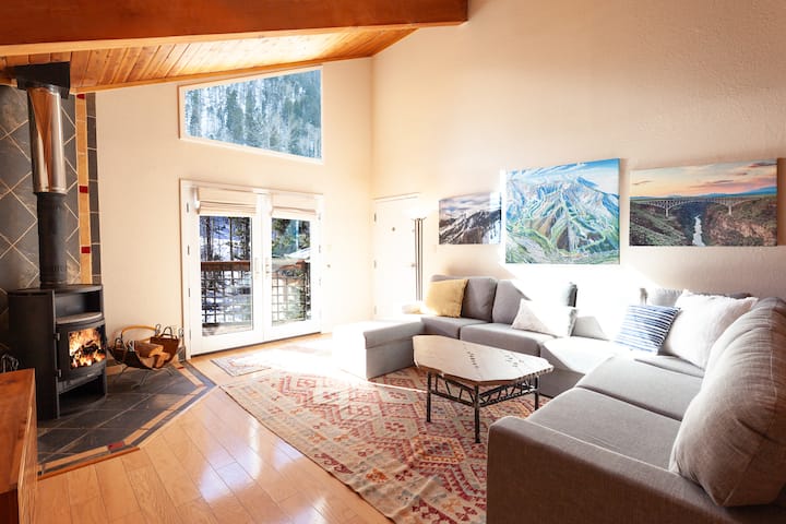 Taos Ski Valley Retreat - Taos Ski Valley, NM