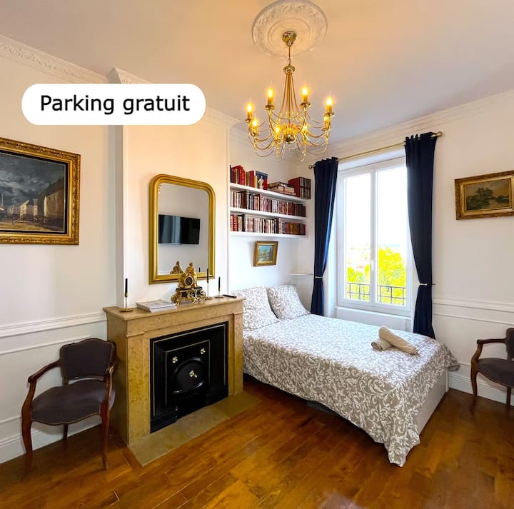 Appartement Haussmannien - Parking Gratuit - Métro - Miribel