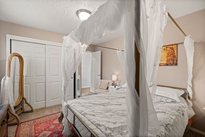 Room With Private Balcony Near Old Town/trails - Albuquerque, NM