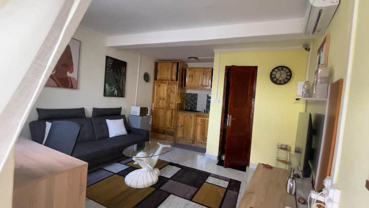 Studio Lumineux Près De Mer Avec Espace Extérieur. - Mayotte