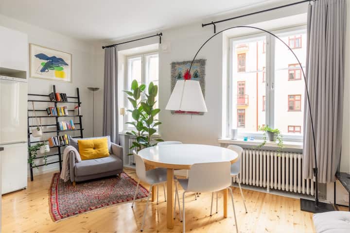 Nauti Kaupungin Keskustasta Satavuotiaassa Talossa - Helsinki