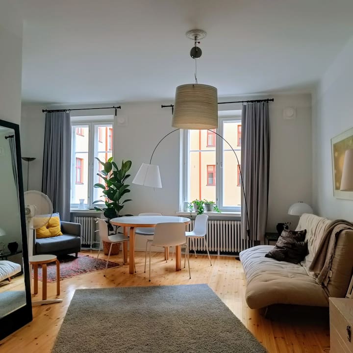 Nauti Kaupungin Keskustasta Satavuotiaassa Talossa - Helsinki